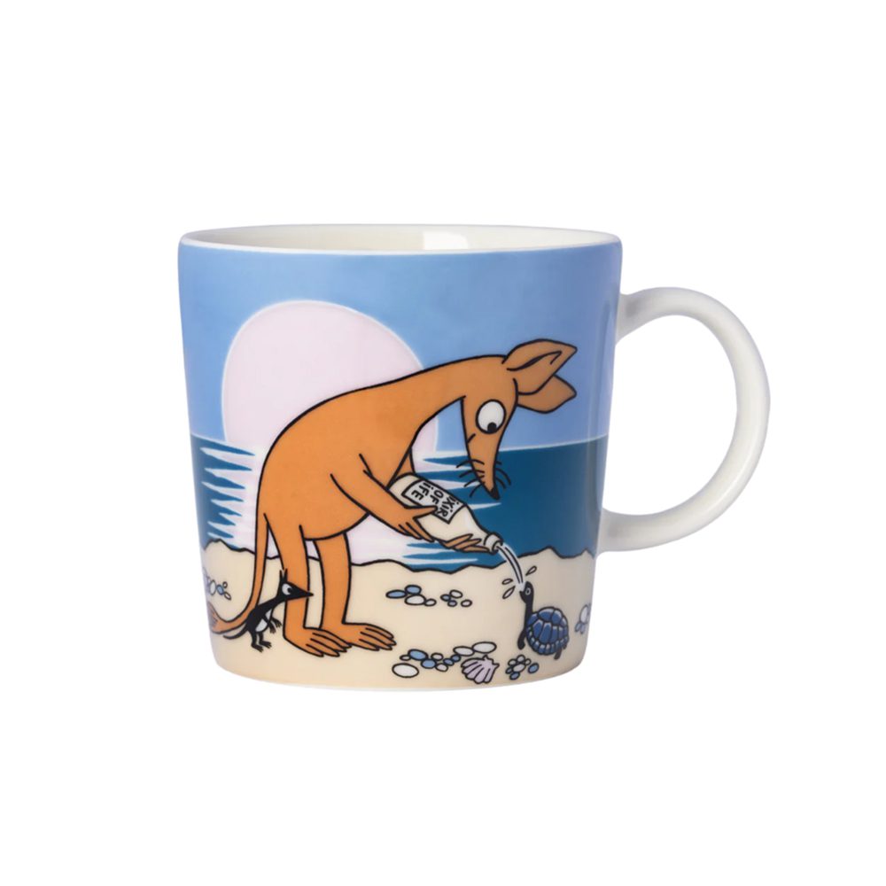Moomin Mug Sniff On The Beach - Moominmugs.com
